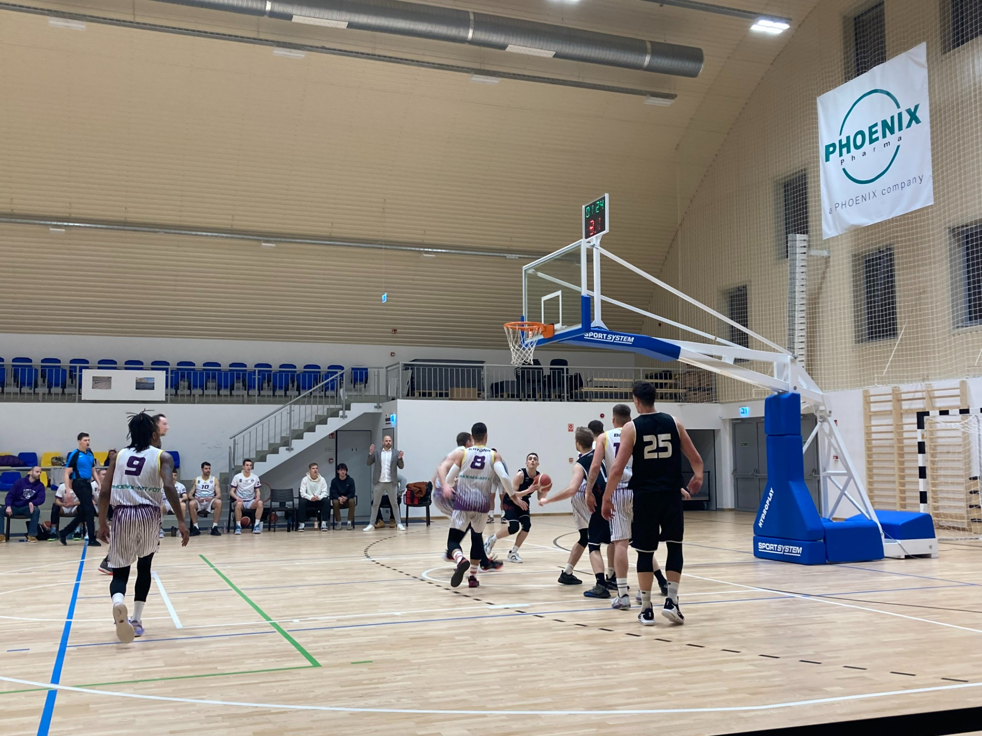 Fotógaléria :: PHOENIX Sportcsarnok Fót